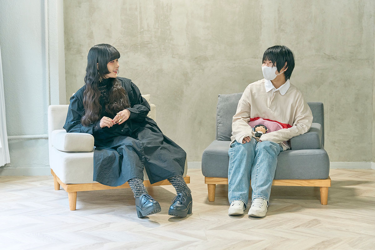 Relaaaax | アーティスト・Daoko × 漫画家・小骨トモの“リラックス対談” 《後編》。ものづくりを支える原動力とは？